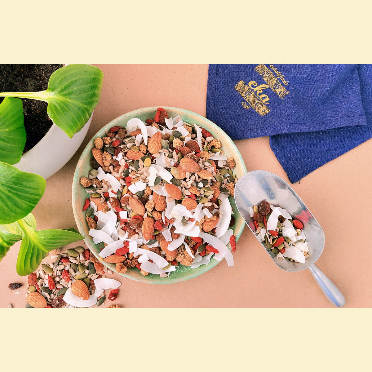 Eka Trail Mix ORGANIC – Eka Bulk Organic Wholefoods & Liquid Deli